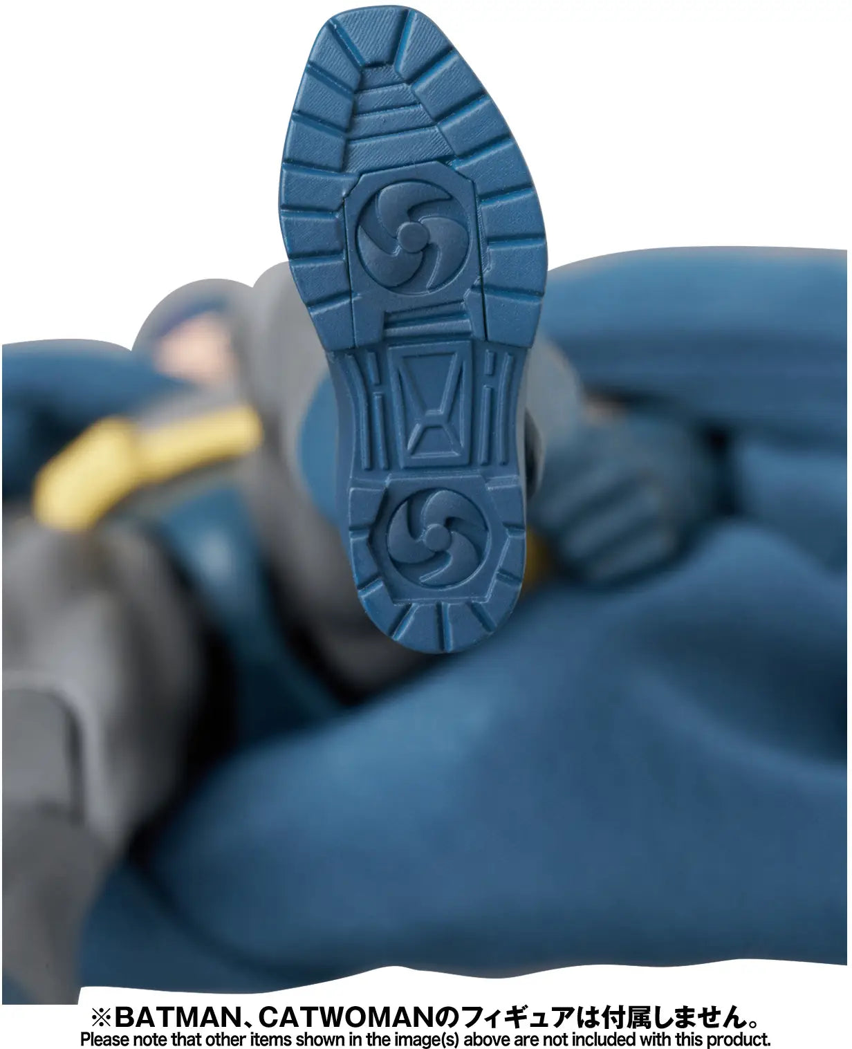 MAFEX Bruce Wayne (Batman: Hush Ver.) – Titan Toyz